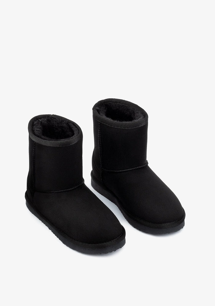 Black Basic Australian Boots Water Repelent